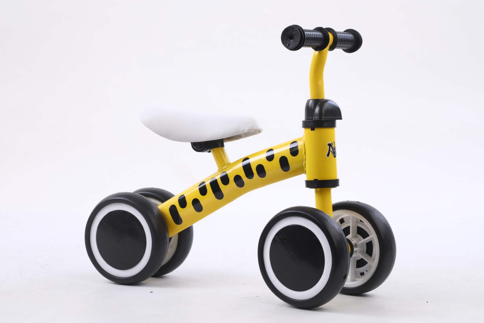 BALANCE BIKE -YELLOW – Souq Al Toys